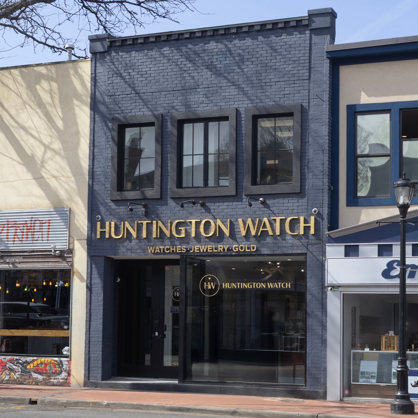 About Us – Huntington Watch